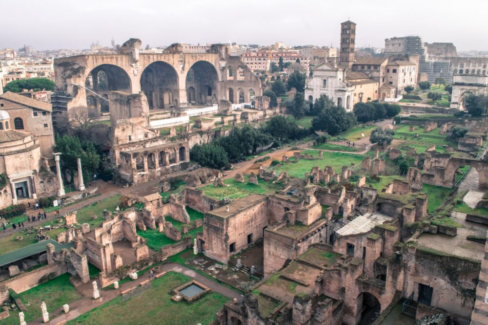 20+ Interesting and Fun Facts About Rome (That Most Visitors Don't Know!)