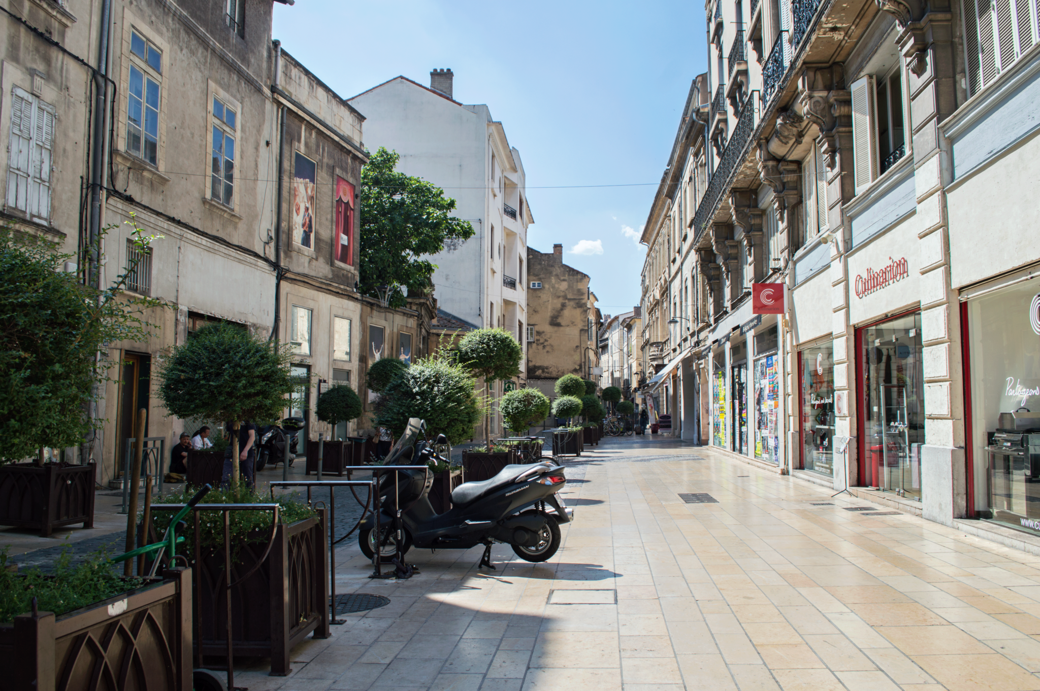 17 Unique and Fun Things to do in Avignon, France