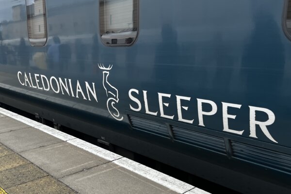 How to Take the Train in the UK: A Step by Step Guide!