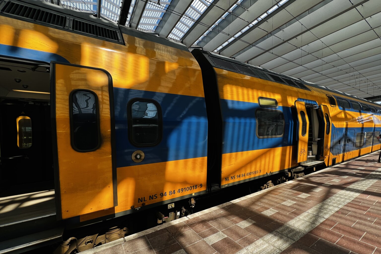 How to Take the Train in the Netherlands: A Step by Step Guide!