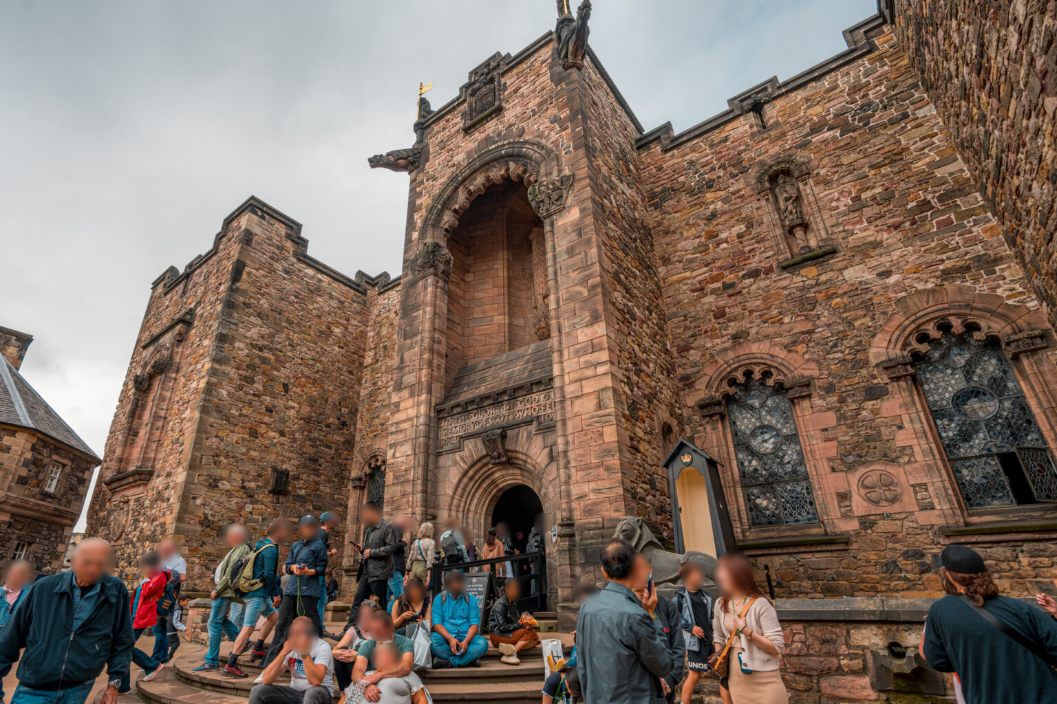 How to Visit Edinburgh Castle: A Fun & Efficient Itinerary!