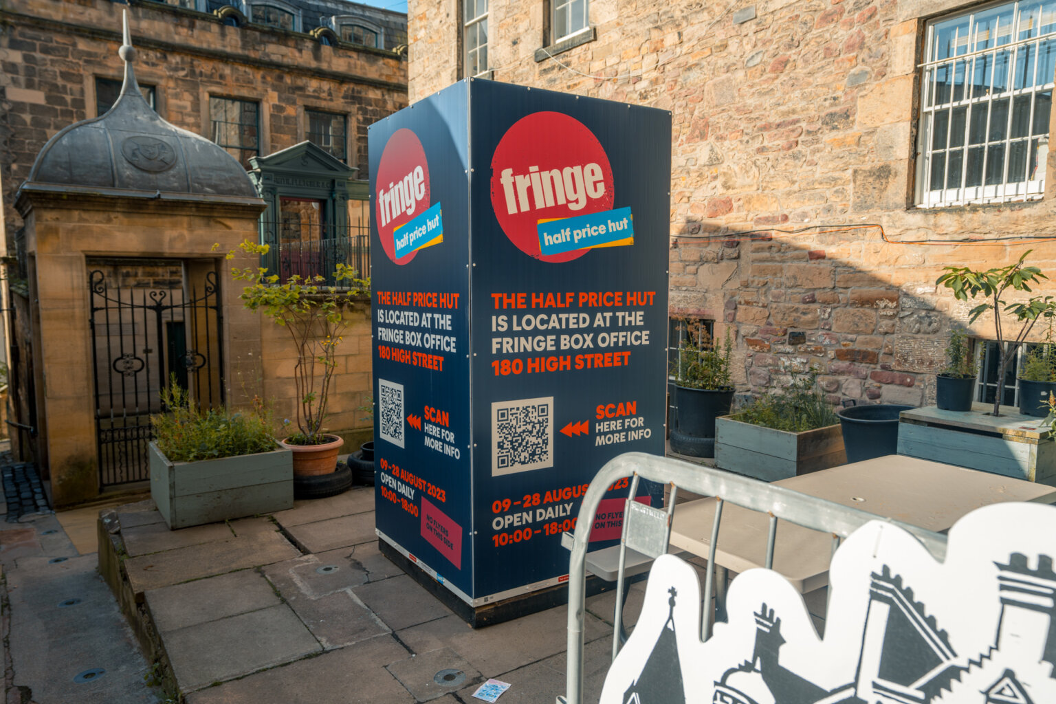 Edinburgh Festival Fringe 1st Timers: Tips for Tickets, Deals & More!