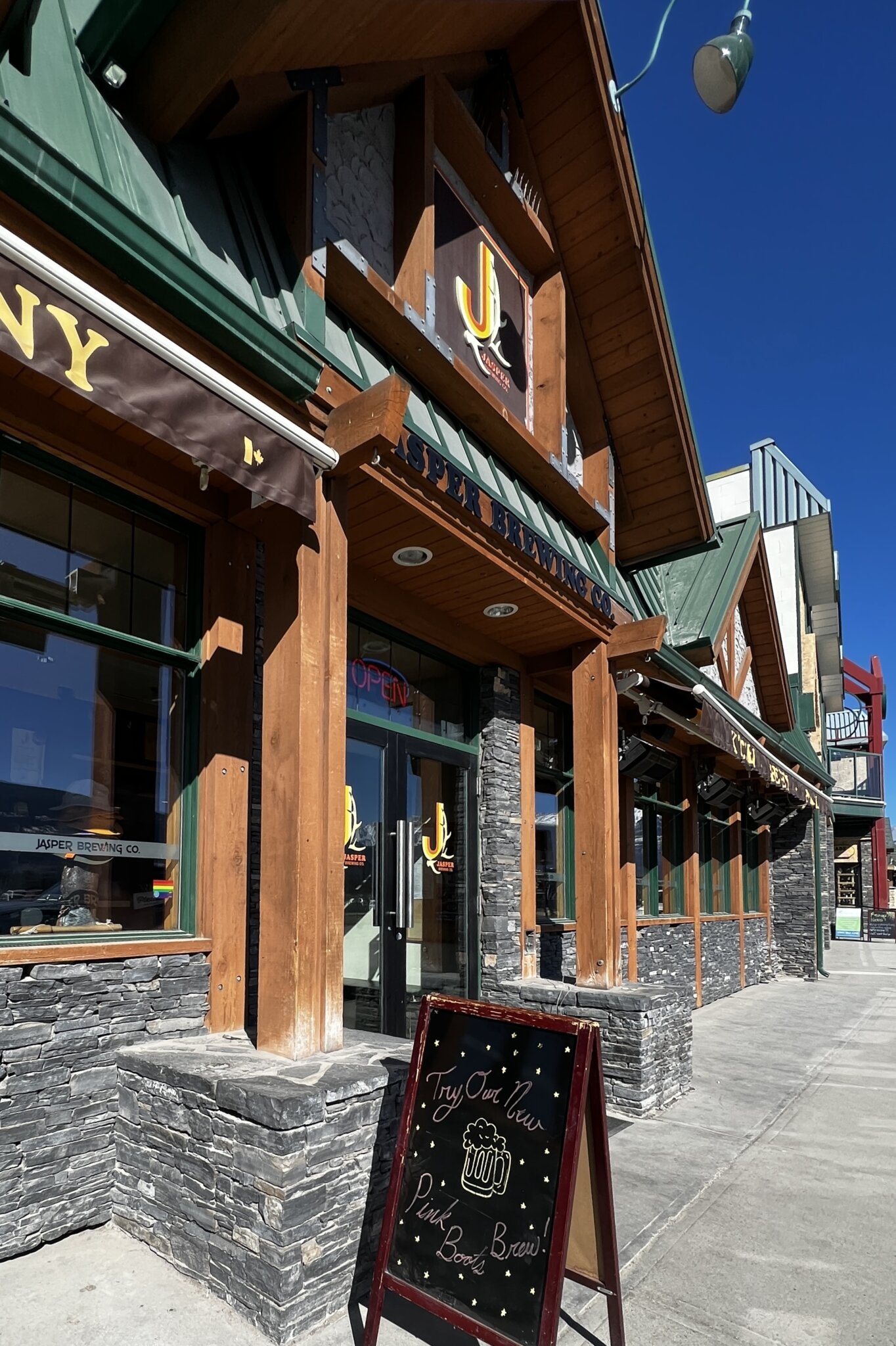 20 Unique & Fun Things to Do in Jasper, AB (Without a Car)