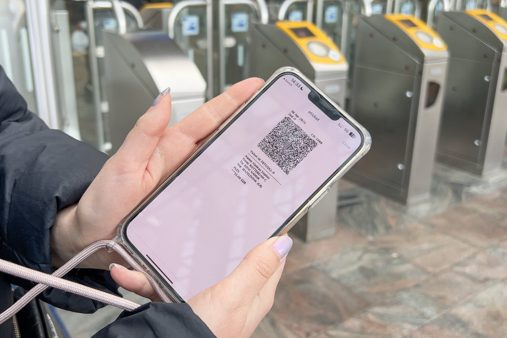 How to Take the Train in the Netherlands: A Step by Step Guide!