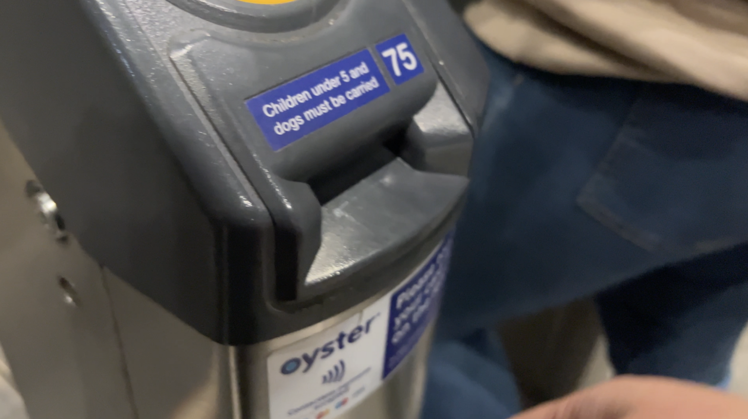 How to Take the Train in the UK: A Step by Step Guide!