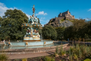 44 Unique & Fun Things to do in Edinburgh, Scotland