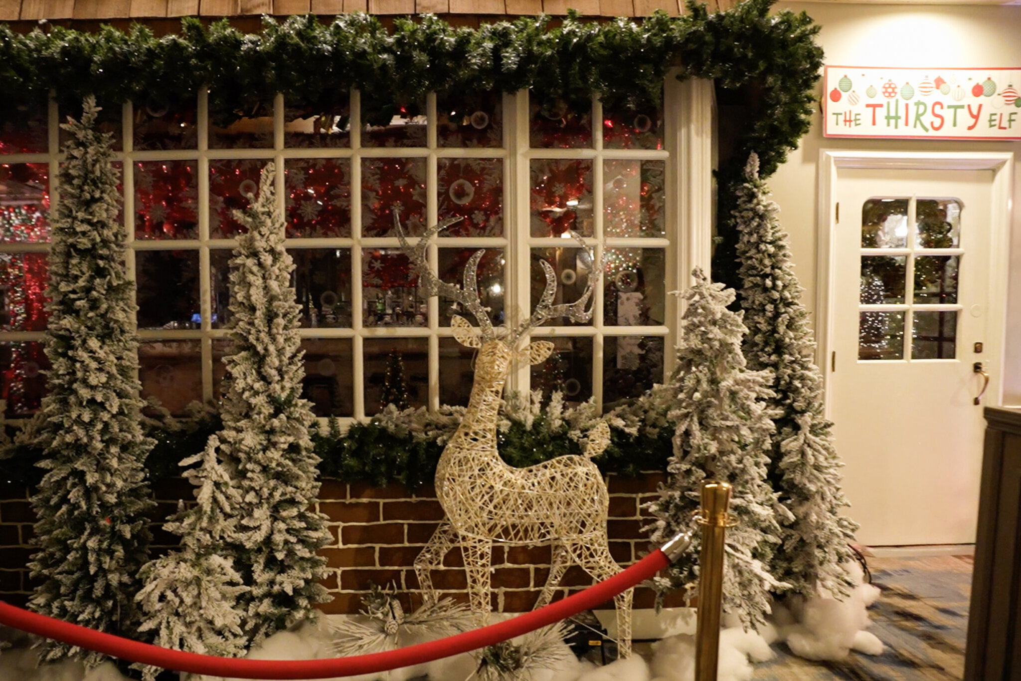 Christmas in Toronto: 11 Delightful Things to Do (Markets, Lights & Day ...