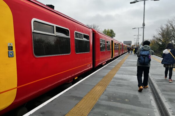 How to Take the Train in the UK: A Step by Step Guide!
