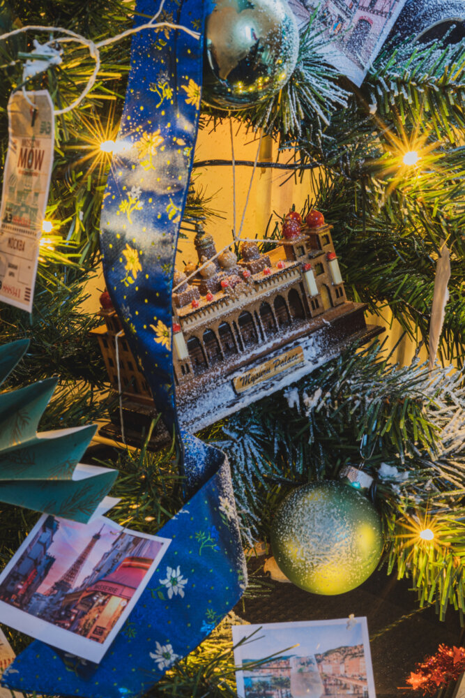 How to Make the PERFECT Travel Themed Christmas Tree! [2025 ]