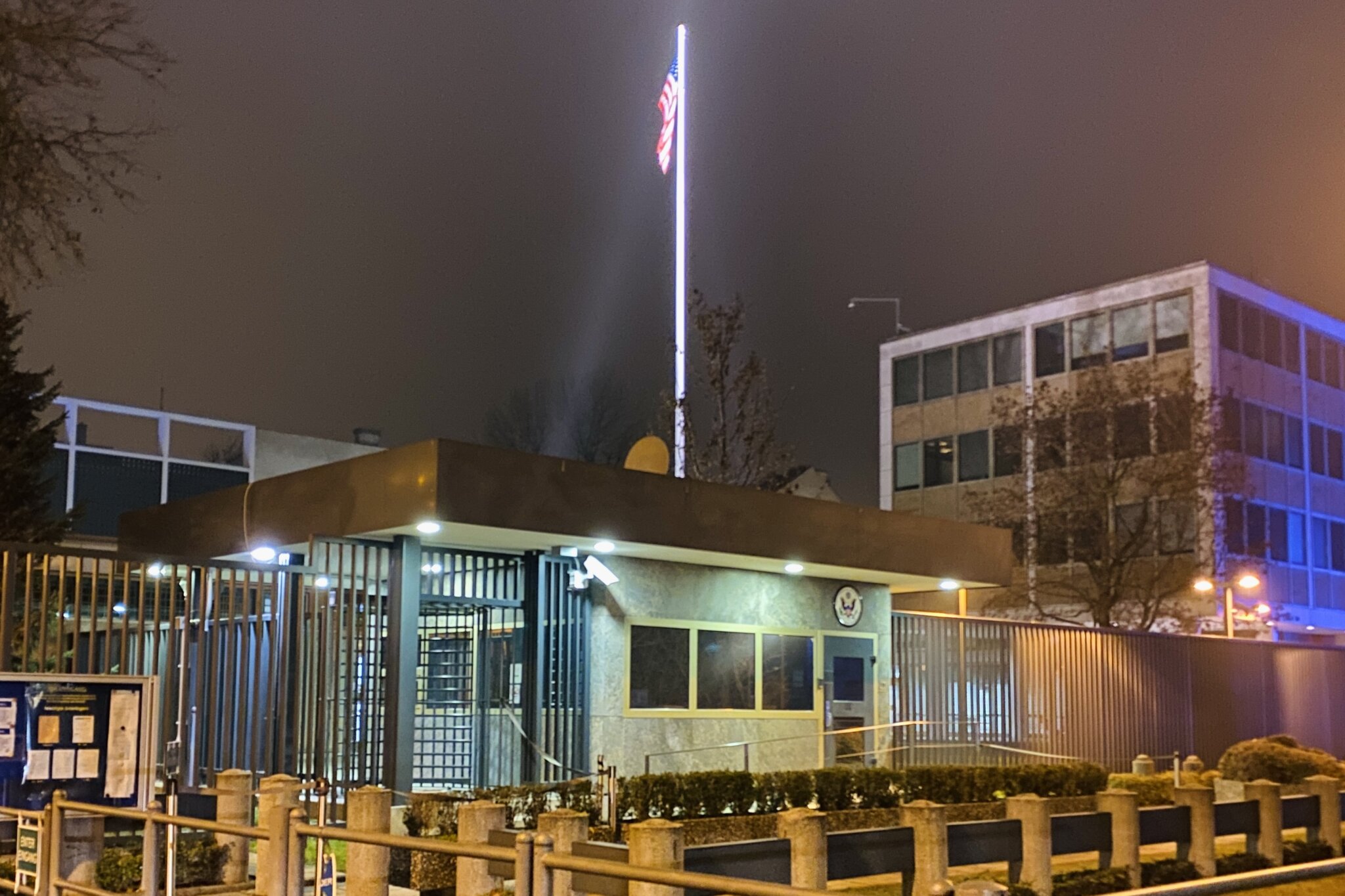 33 Underrated Travel Safety Tips for First Timers (To Keep You Safe Abroad)