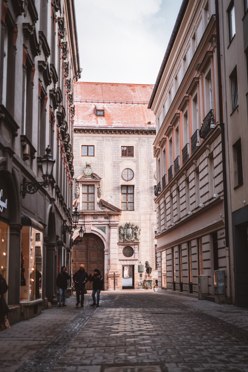 10 Ways to Find Cool Places Near You (& Plan the Perfect Staycation!)