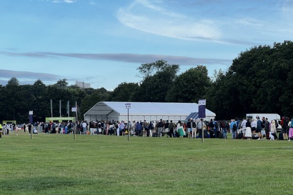 Wimbledon Queue Tips for First Timers: Must-Knows & Updates for 2024!