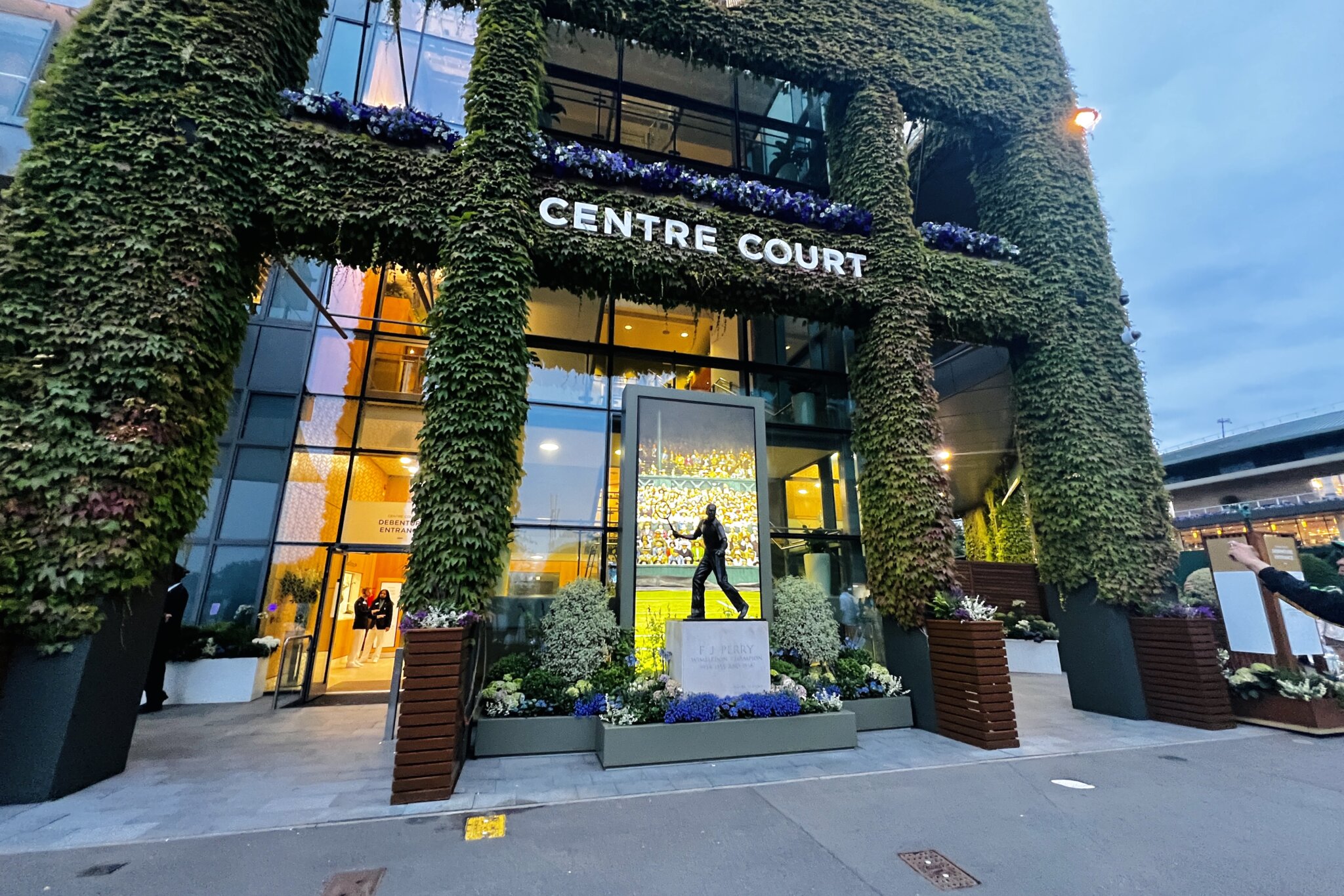 Wimbledon for First Timers: How to Get Tickets, What to Wear & More!