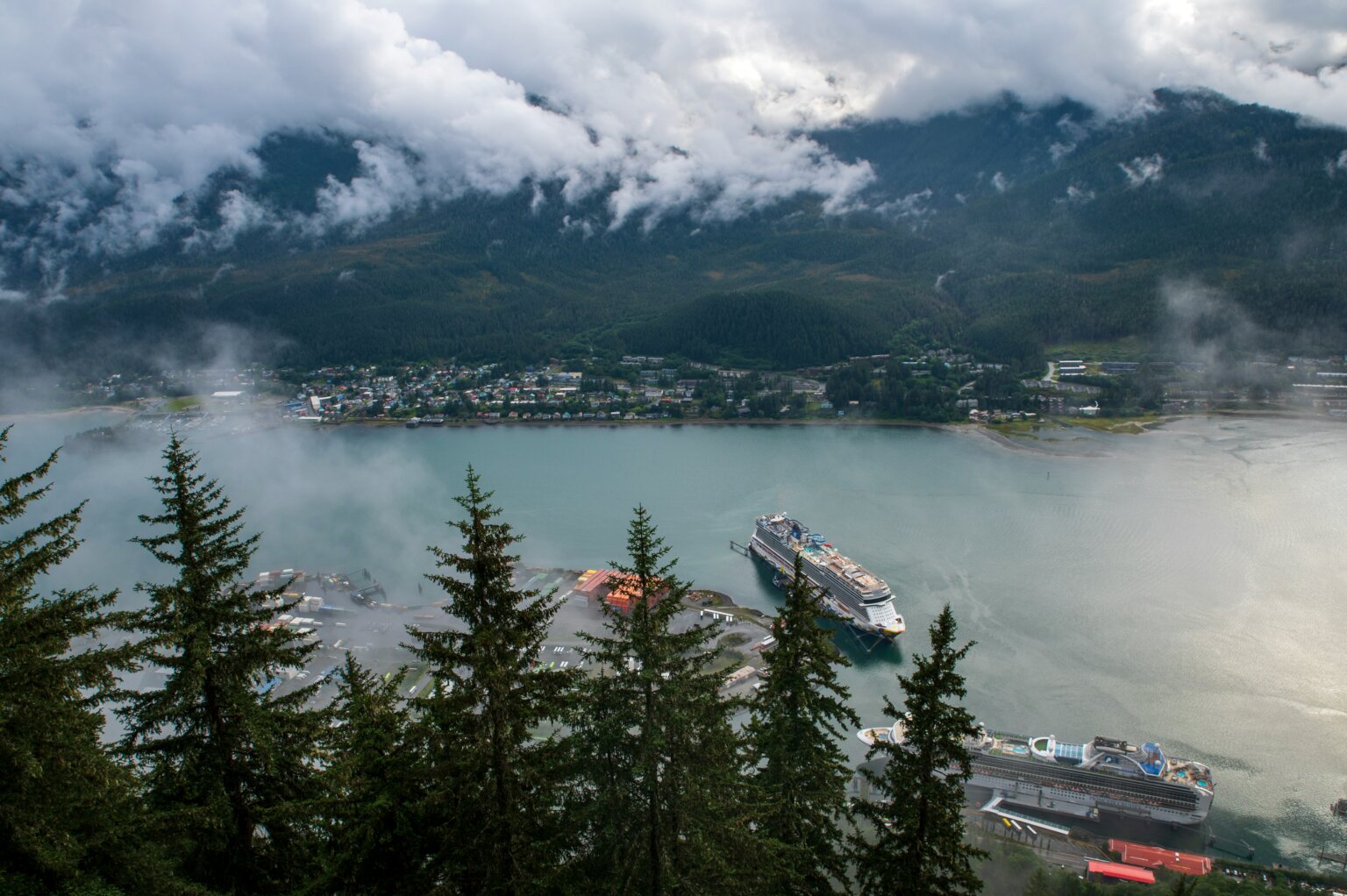 20+ Interesting & Fun Facts About Alaska (That Most Visitors Don't Know!)